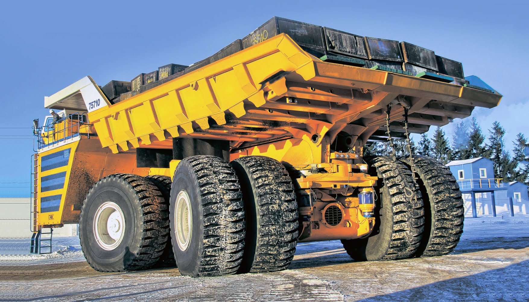 The Largest Dump Truck in The World in Action - 2 The Largest Dump Truck in The World in Action - 2