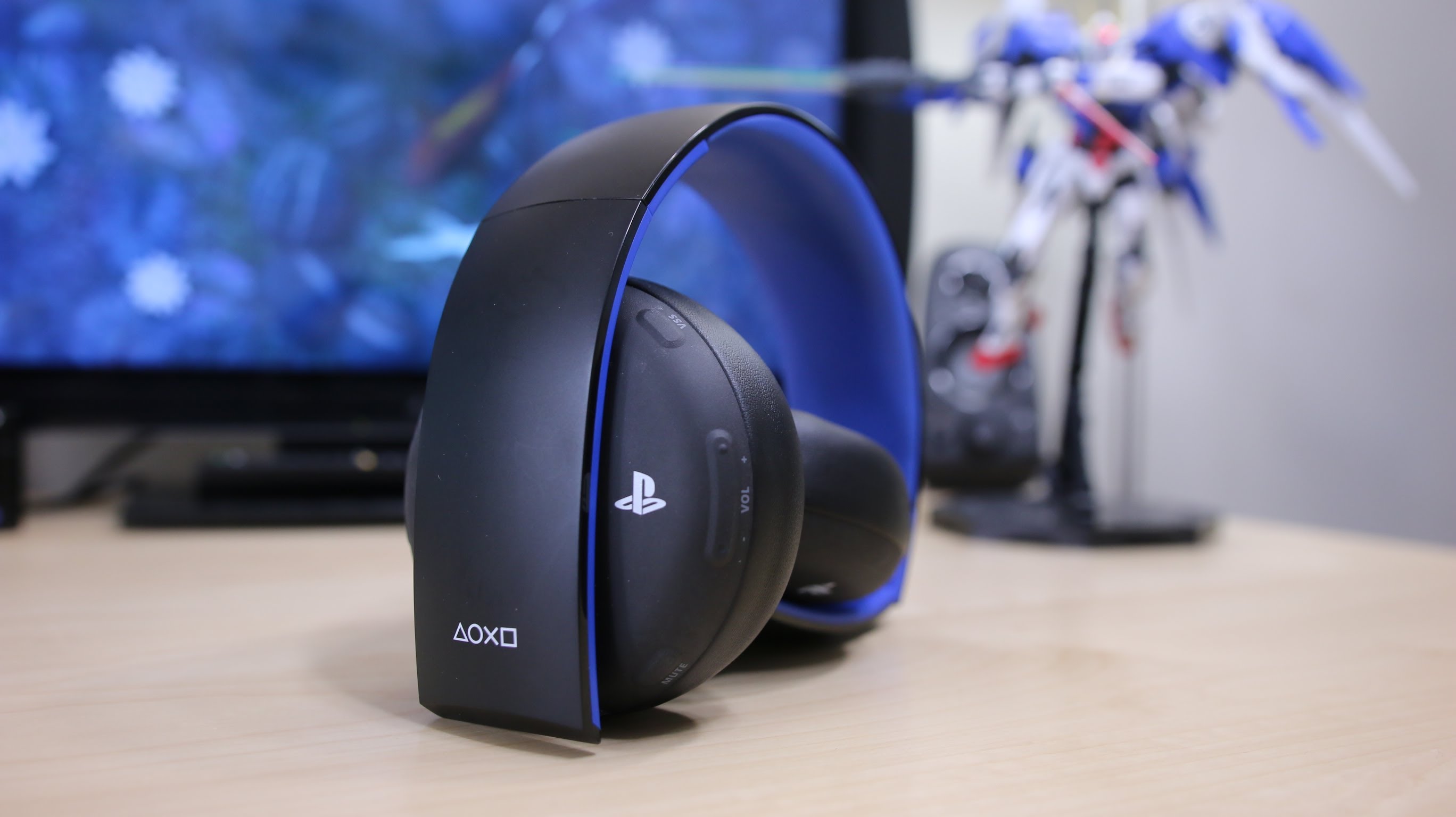 PlayStation Gold Wireless Headset Review w/ Pulse Elite Comparison