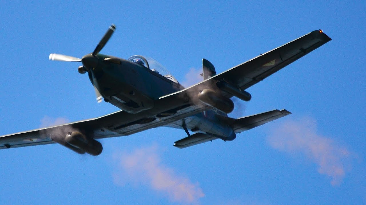 Close Air Support - Pilatus PC-9 & L-159 ALCA Firing Guns and Rockets ...