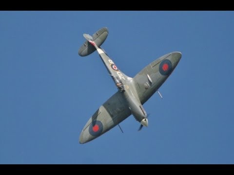 GIANT RC SCALE MK 1X SUPERMARINE SPITFIRE - AT BARKSTON WARBIRDS - 2014