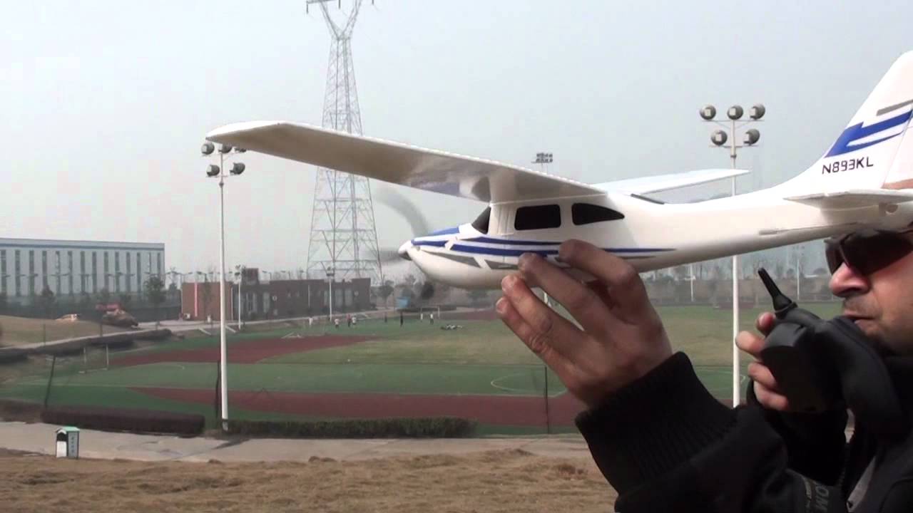 3 Channel Mini Cessna Maiden Flight outdoors