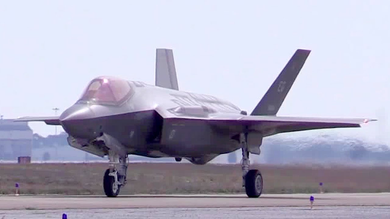 The First-ever Australian F-35 Pilot Completes His First Flight