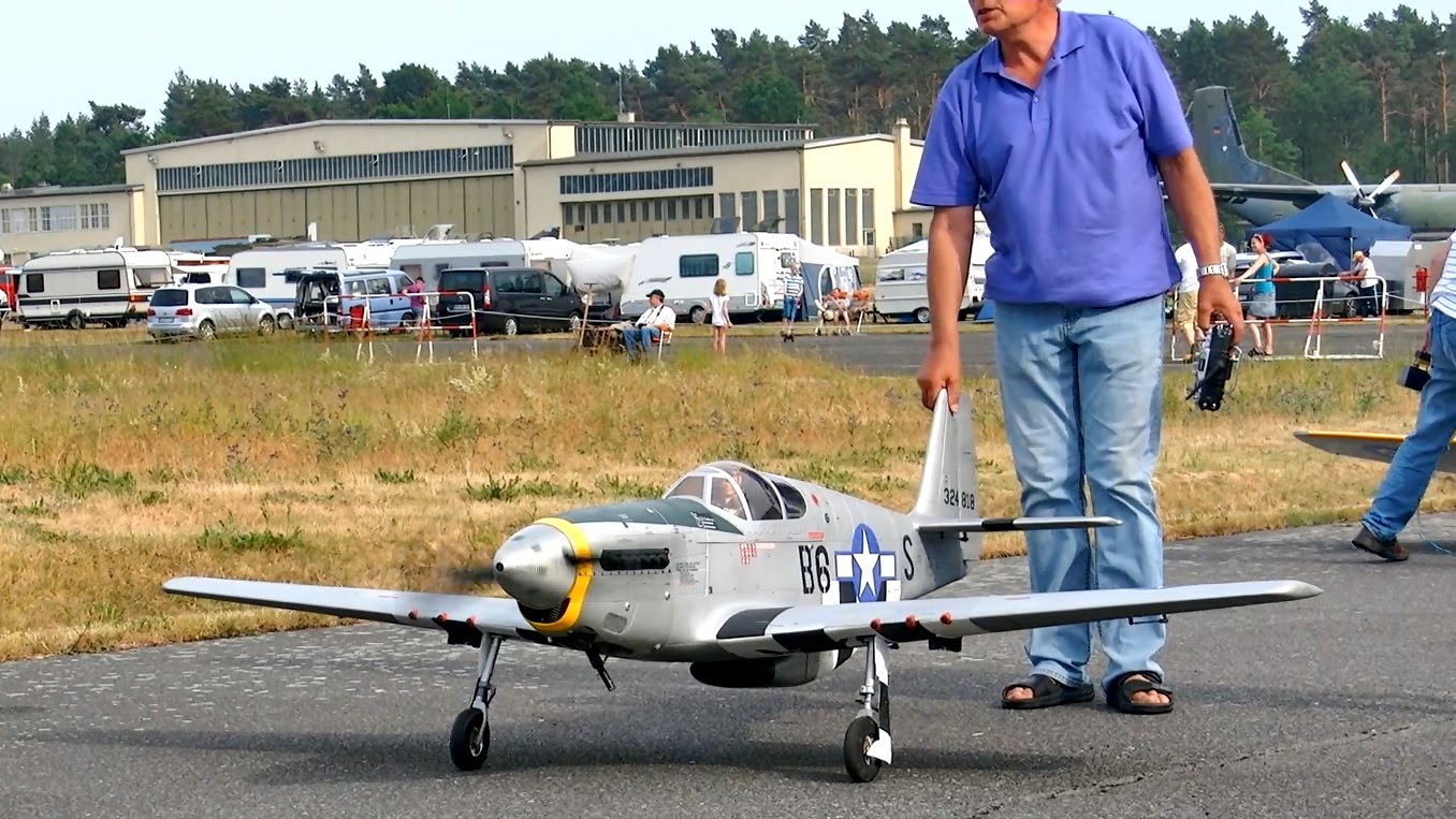 P-51 MUSTANG BIG SCALE RC AIRPLANE OLDTIMER WARBIRD MODEL FLIGHT / RC ...
